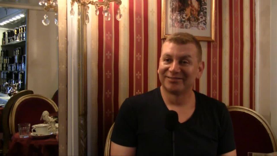 David Di Bonnabel | Owner of a French Tea Room | whatchado