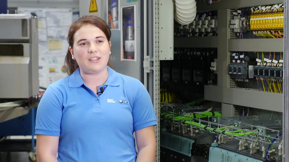 Sabrina Putz, Lehrling Elektrotechnik - BMW Group Werk Steyr | whatchado