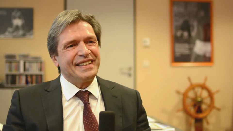 Wolfgang Niessner, Vorsitzender des Vorstandes der Gebrüder Weiss ... Wolfgang Niessner, Vorsitzender des Vorstandes der Gebrüder Weiss ...