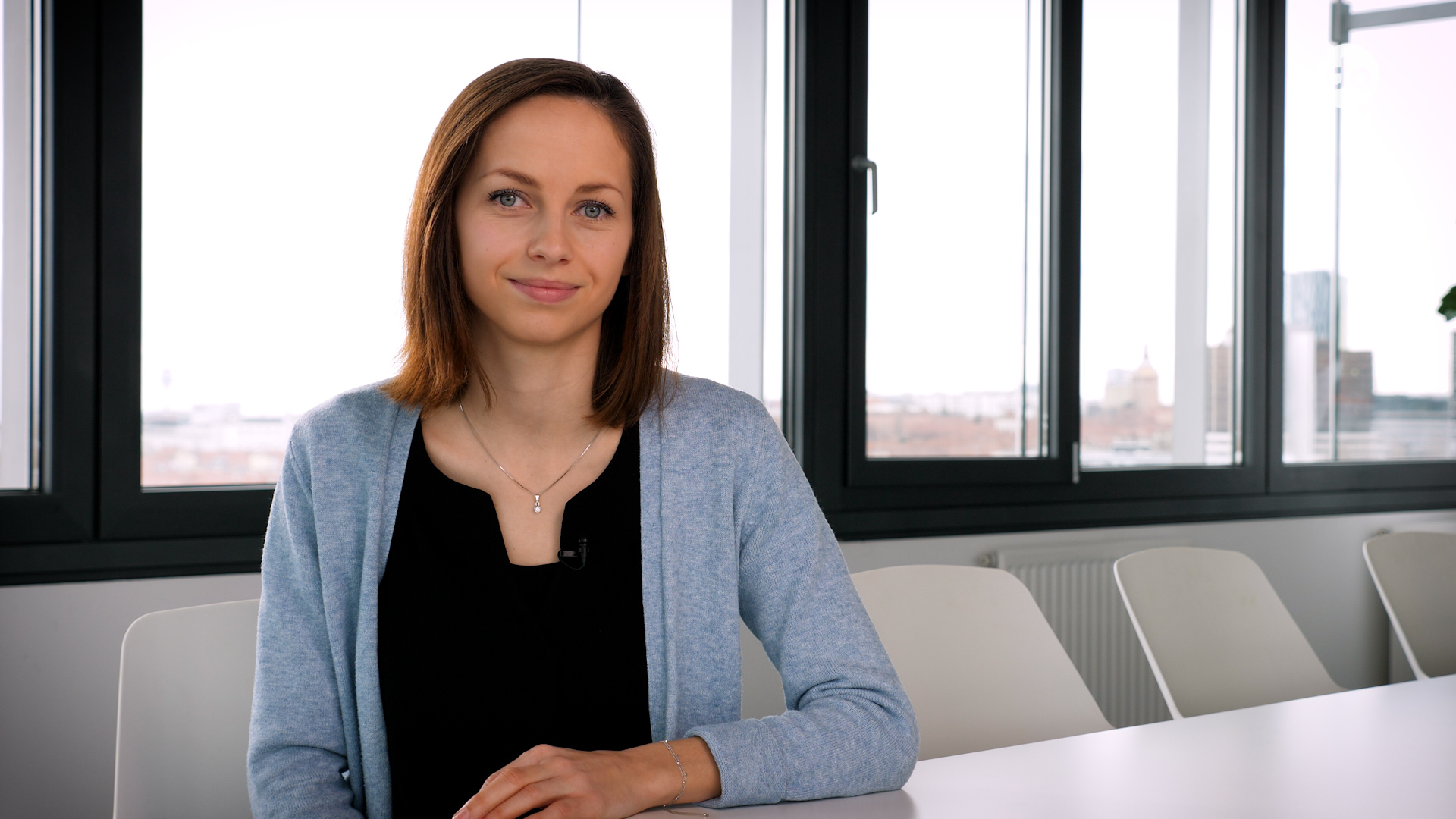CRM Management - Angelika Liebermann: People, Stories & Jobs auf Video ...